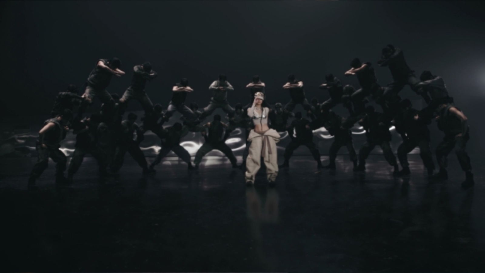 Jennie’s “Like JENNIE” Music Video Drops Worldwide—A Visual Spectacle ...